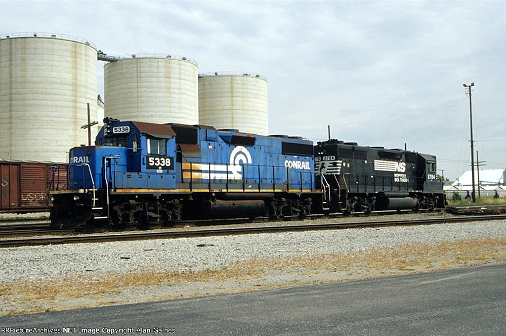 NS GP38-2 5338
